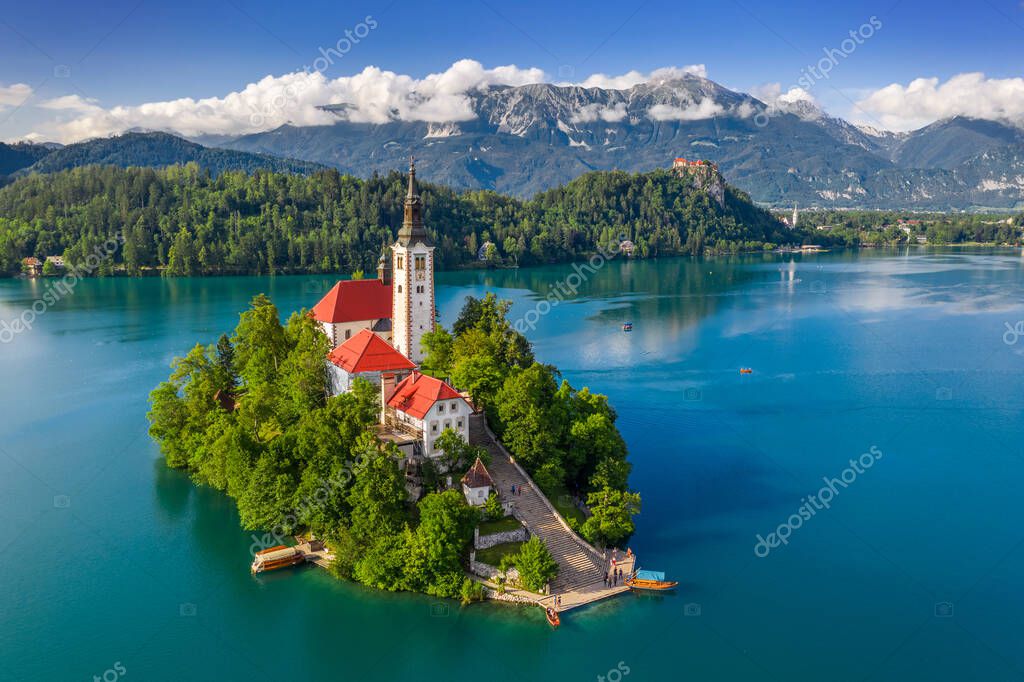Bled, Eslovenia - Vista aérea del hermoso lago Bled (Blejsko Jezero ...