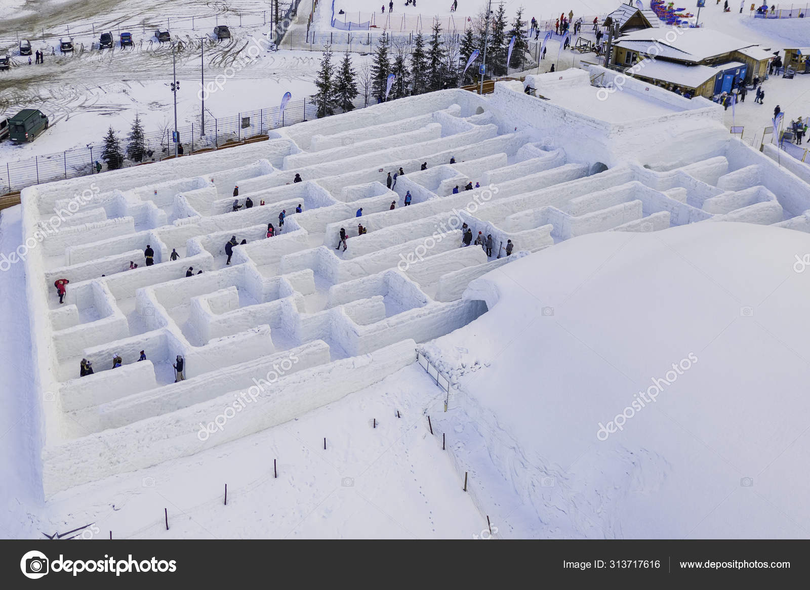 Snow Maze