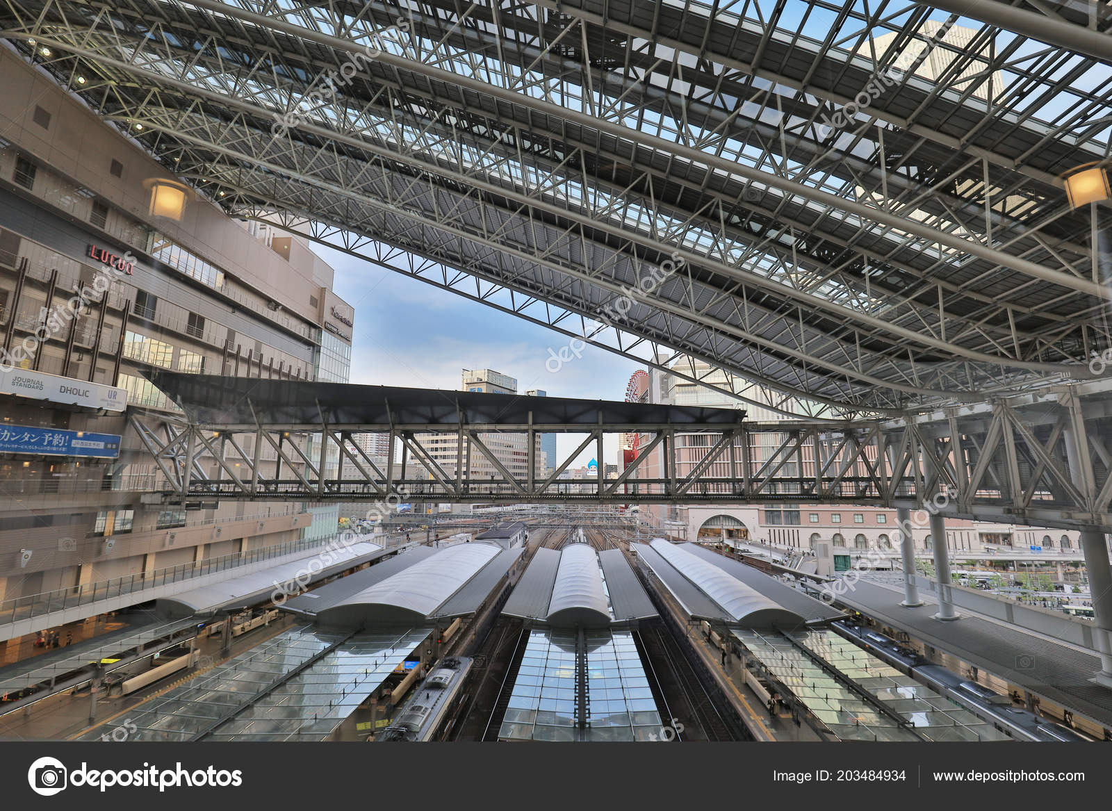 Osaka Train Station Osaka Japan — Stock Editorial Photo © sameashk ...