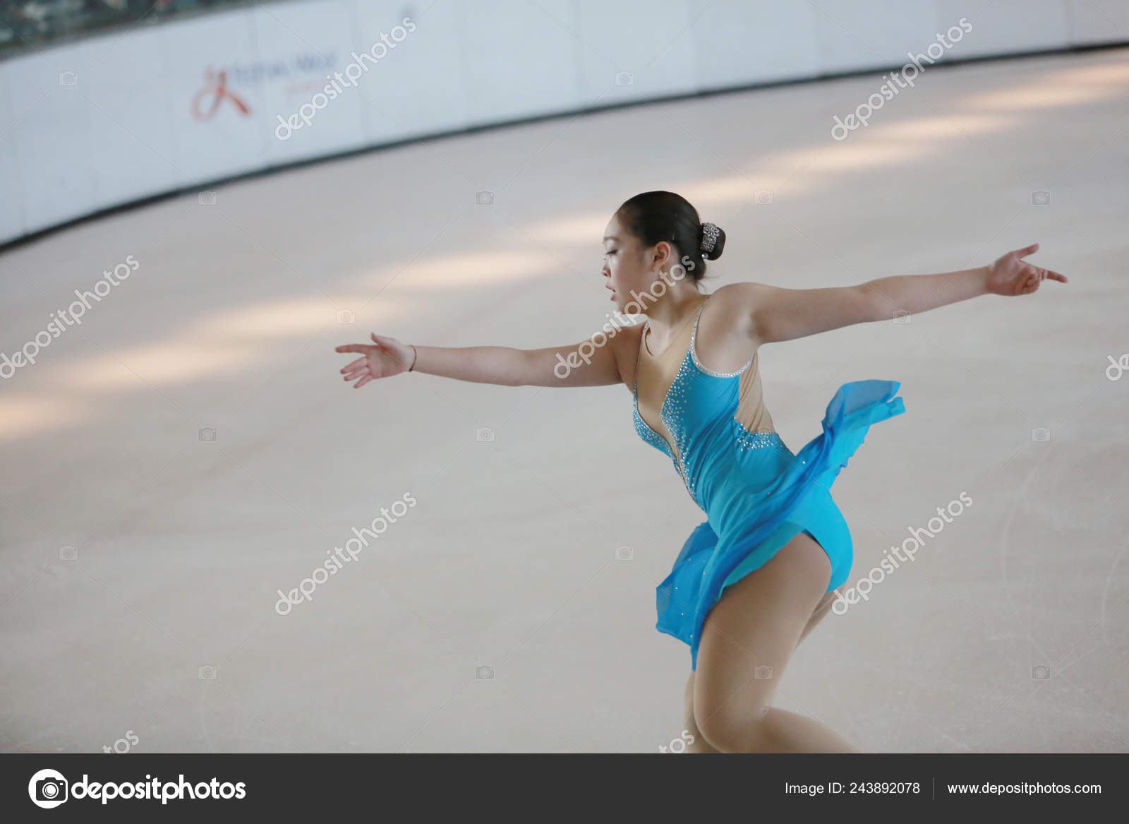 Artistic Skating Ice Skating Speed — Stock Editorial Photo © sameashk.yahoo.com.hk #243892078