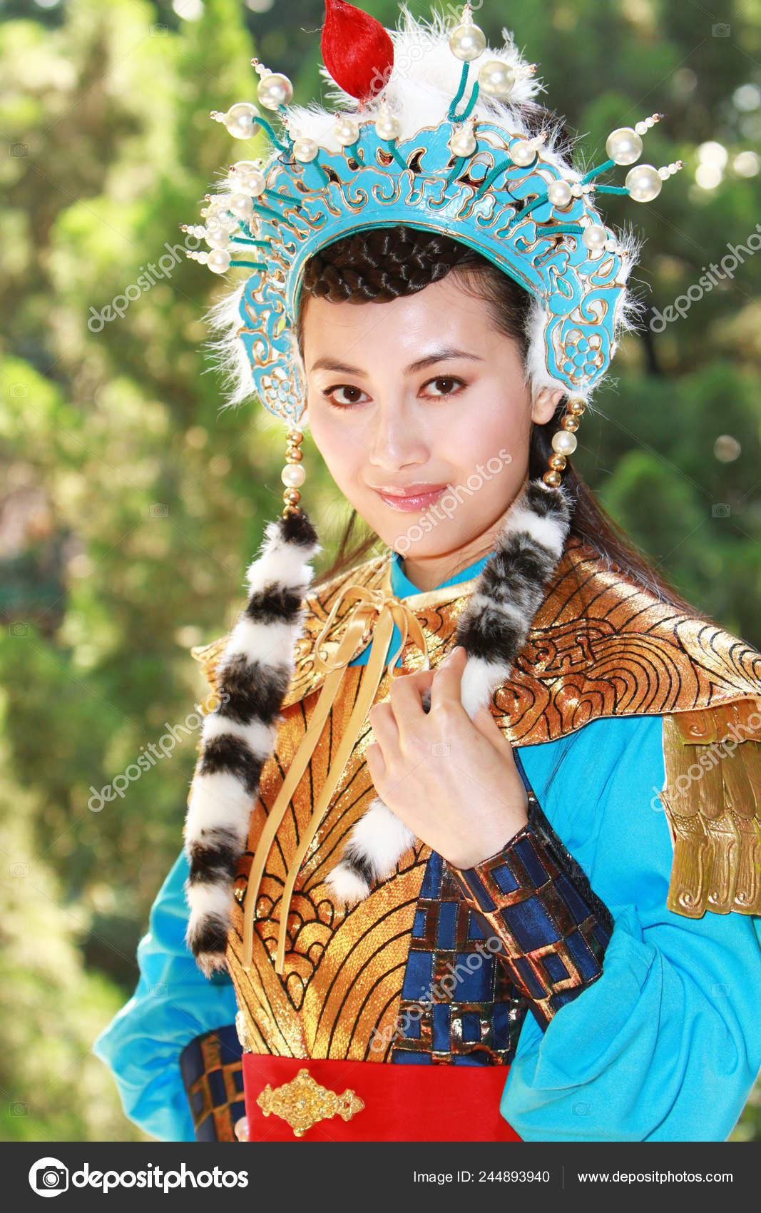 Aisa Girl Potrait Nature Back Ground — Stock Editorial Photo © seaonweb ...