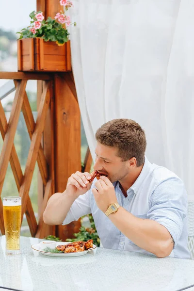 Couple eating prime rib Stock Photos, Royalty Free Couple eating prime ...