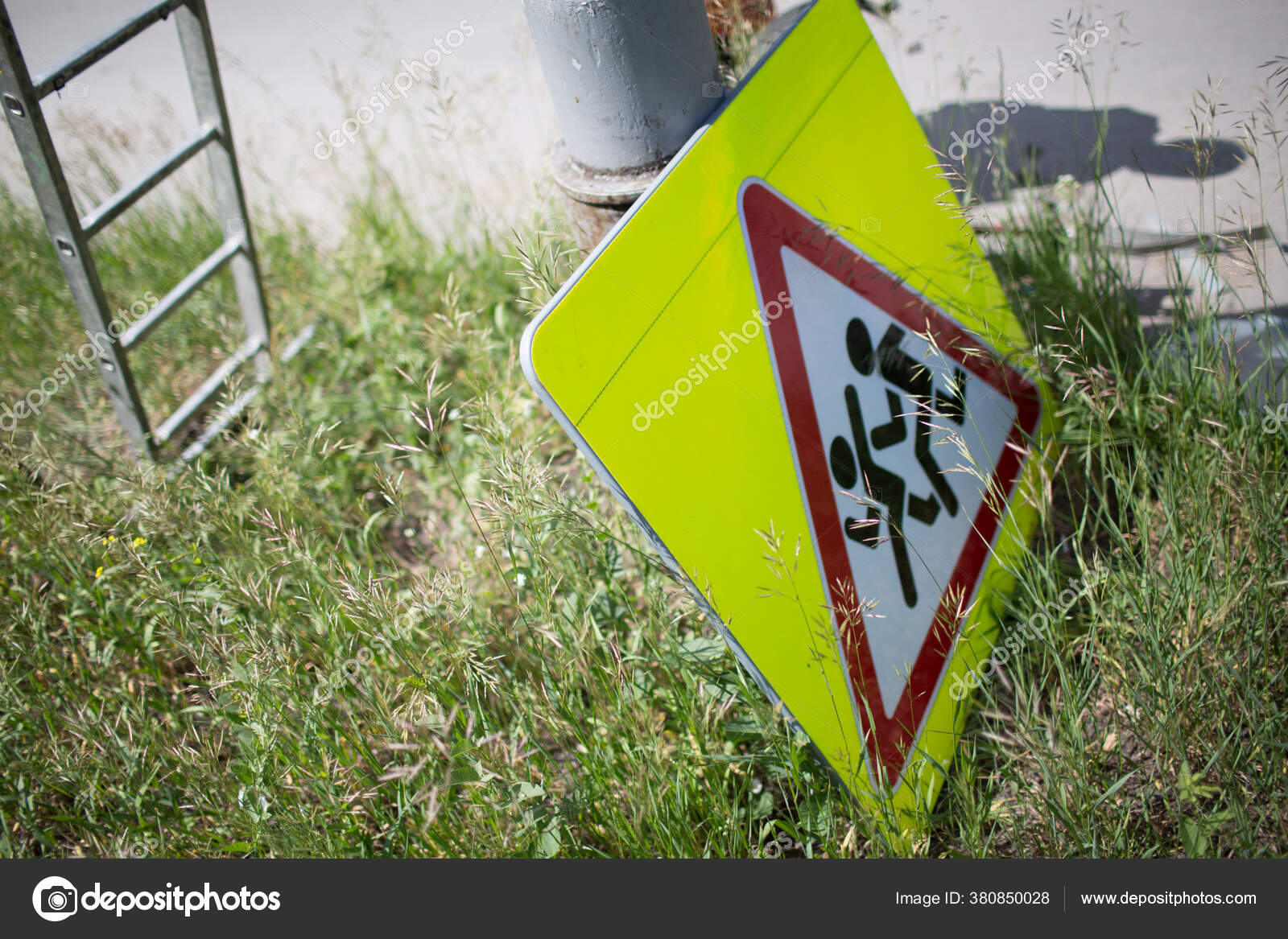 Instalare Semn Rutier Pol Instalare Semn Rutier Pol Instalare Semn ...