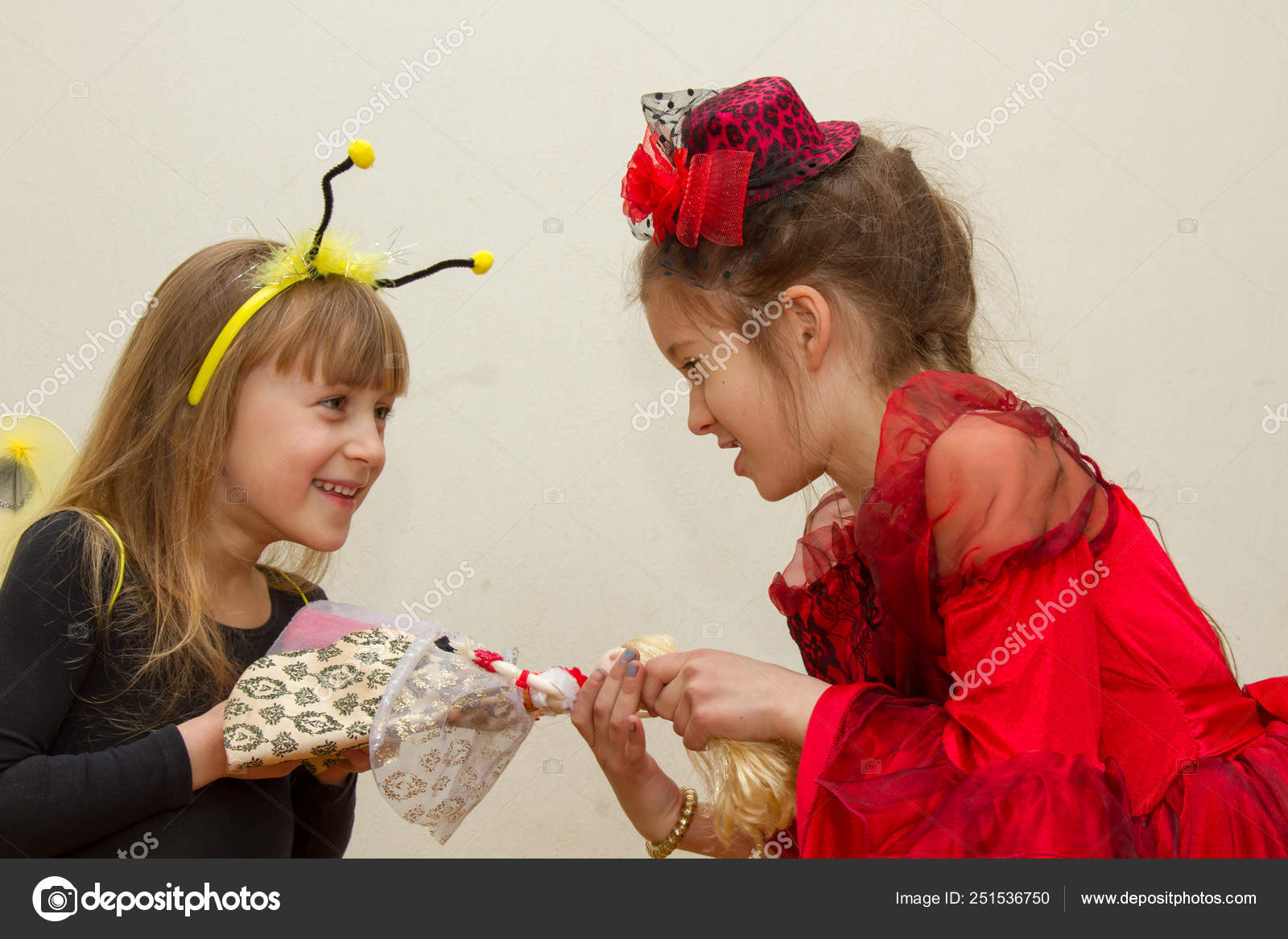 Little Girls Fighting