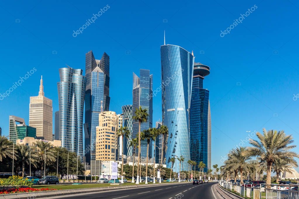 Doha, Qatar - 8 de enero de 2018 - El moderno centro de la ciudad de ...