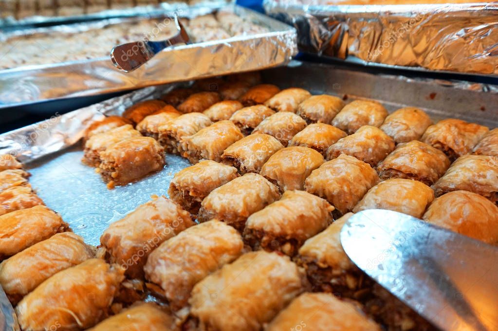 Postre árabe tradicional-baklava, el concepto de celebrar el mes santo ...