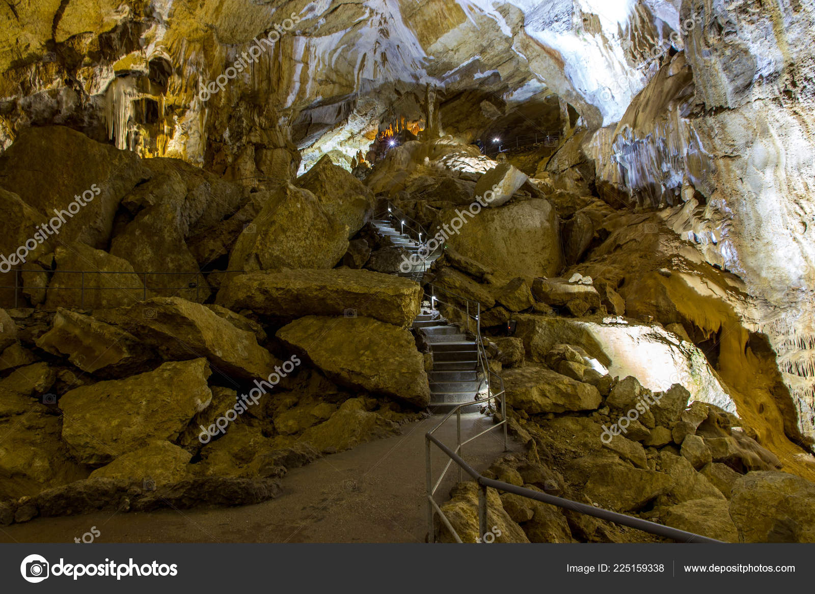 Marble Cave Crimea Stock Photo by ©sir.kuzmah2012.yandex.ru 225159338