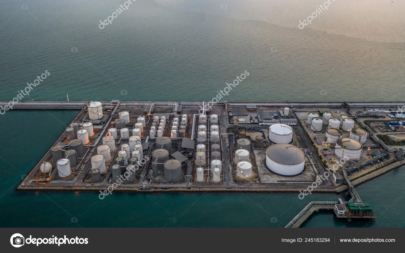 Liquid Chemical Tank Terminal Storage Liquid Chemical Petrochemical ...