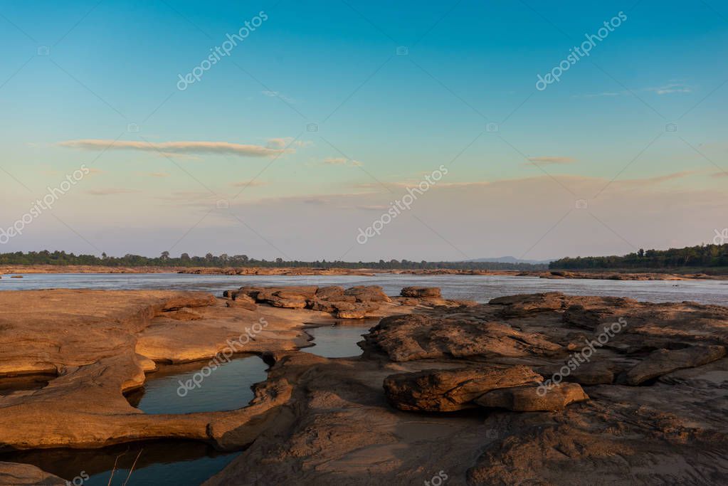 "Sam Pun Bok "Tailandia gran cañón (sam phan bok) en Ubon Ratchathani ...