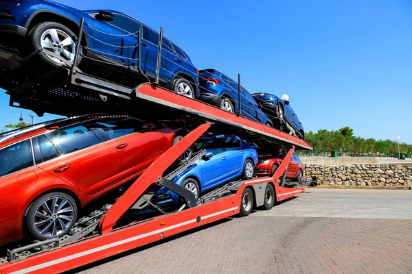 Auto transporter Stock Photos, Royalty Free Auto transporter Images ...