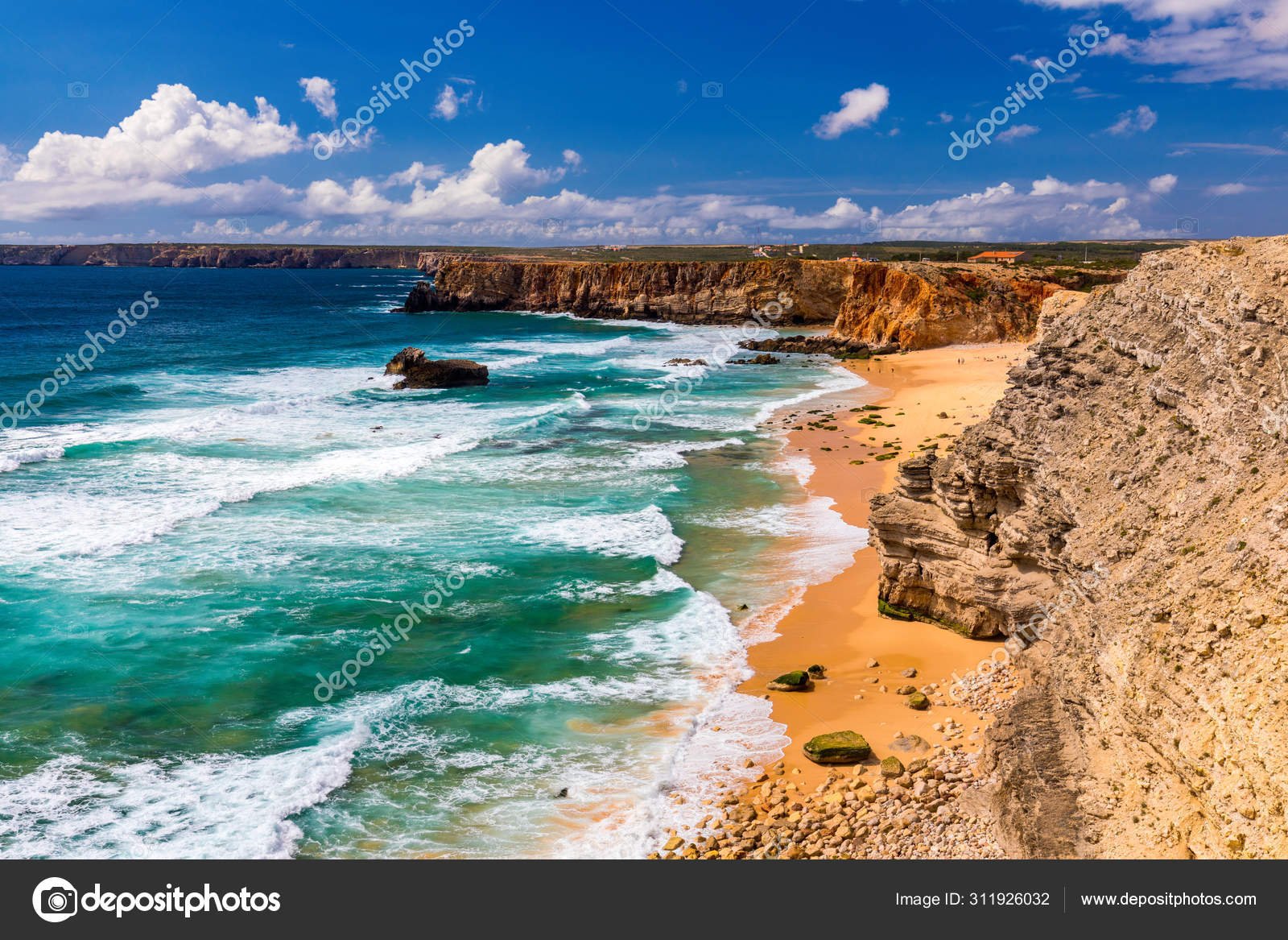 Panorama view of Praia do Tonel (Tonel beach) in Cape Sagres, Al Stock ...