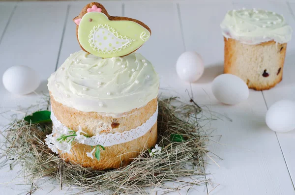Easter Cake - Russian and Ukrainian Traditional Kulich, Paska Easter ...