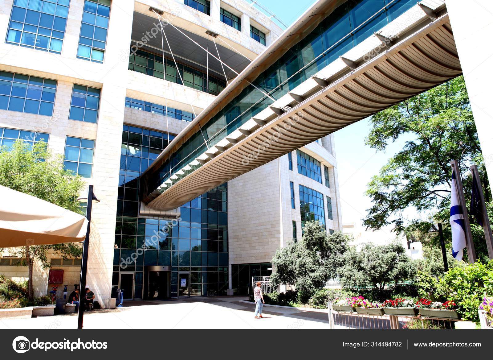 Edifício da Faculdade na Technion Israel Institute of Technology, que é ...