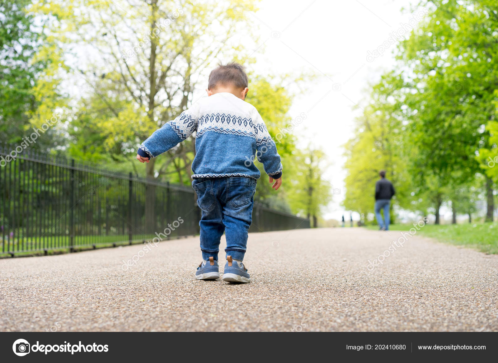 Asian Baby First Walk Park — Stock Photo © joekasemsarn.gmail.com ...