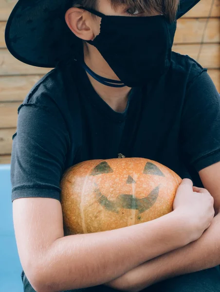 Halloween choking images libres de droit, photos de Halloween choking ...