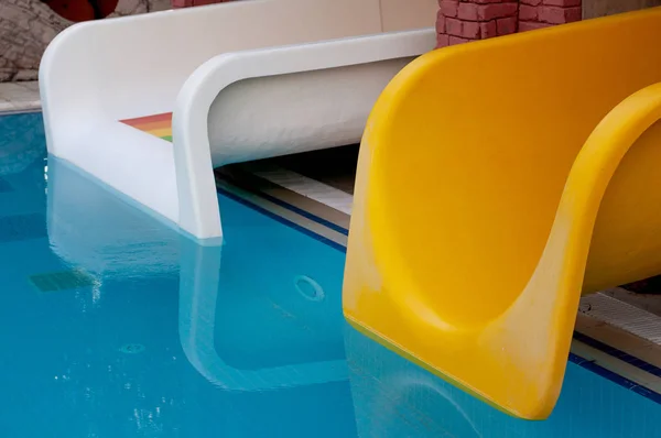 Piscine avec tobogan Stock Photos, Royalty Free Piscine avec tobogan ...
