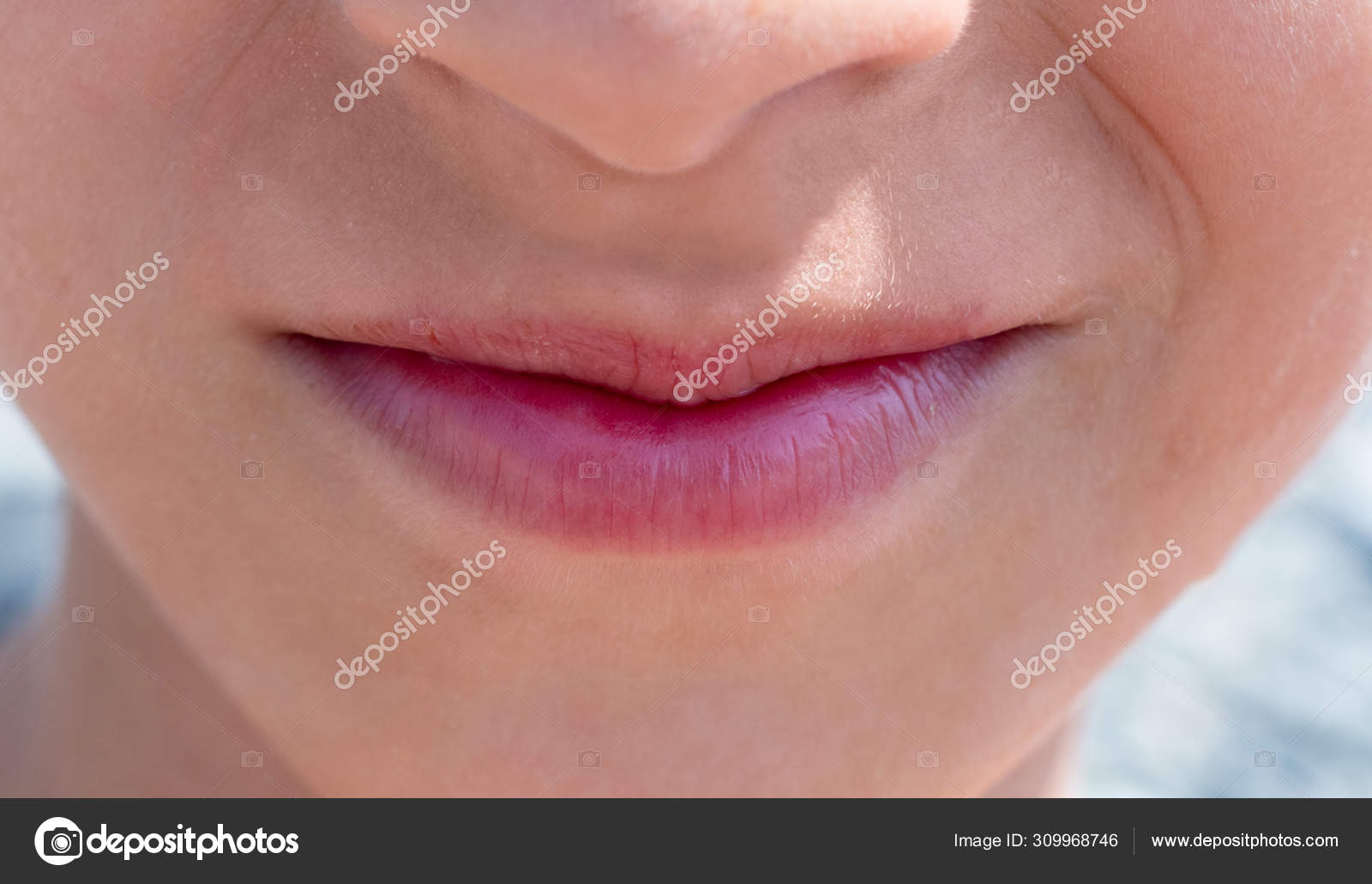 Boys Girs On Lips Lips