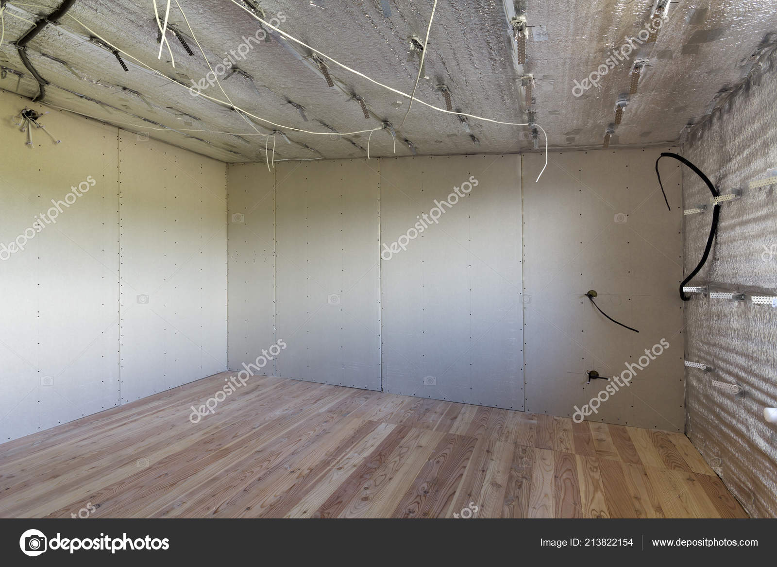 Big Empty Room Construction Renovation Silver Aluminum Foil Walls ...