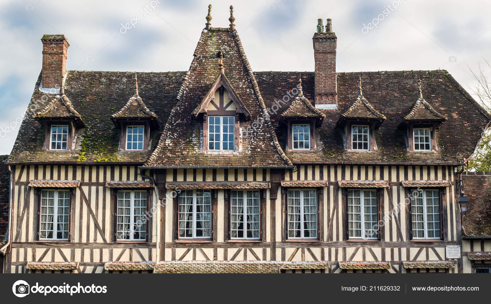 Timber Frame House Maurice Ravel Impressionist Musician Lyons Foret ...