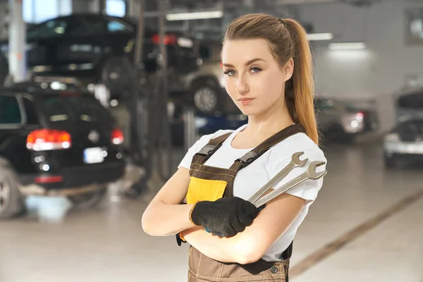 Female mechanic Stock Photos, Royalty Free Female mechanic Images ...