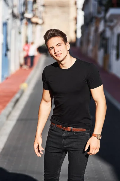 Marco dorado Stock Photos, Royalty Free Marco dorado Images | Depositphotos