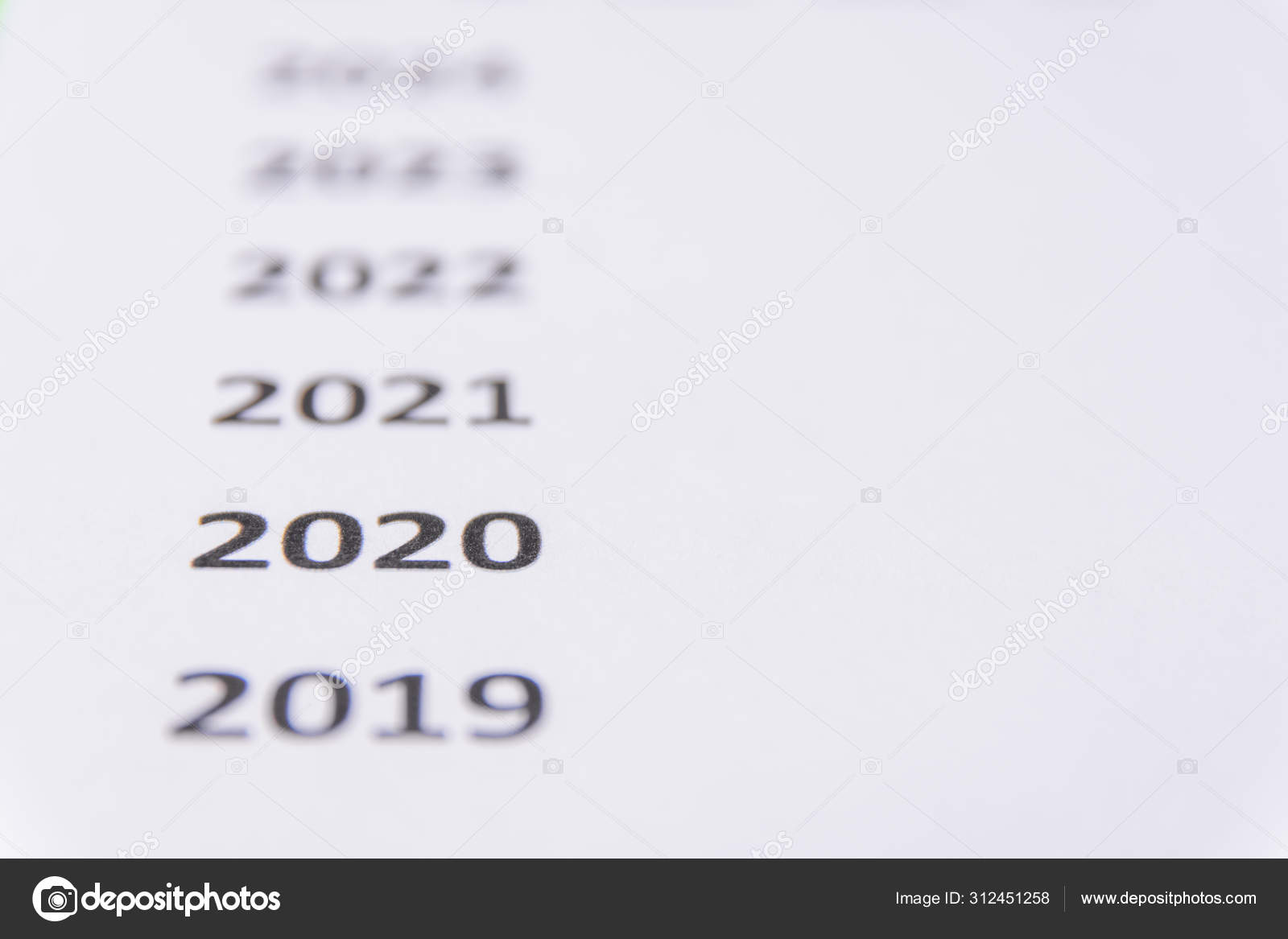 List of recent years on white paper. Focus on 2020. Copy Space — Stock ...