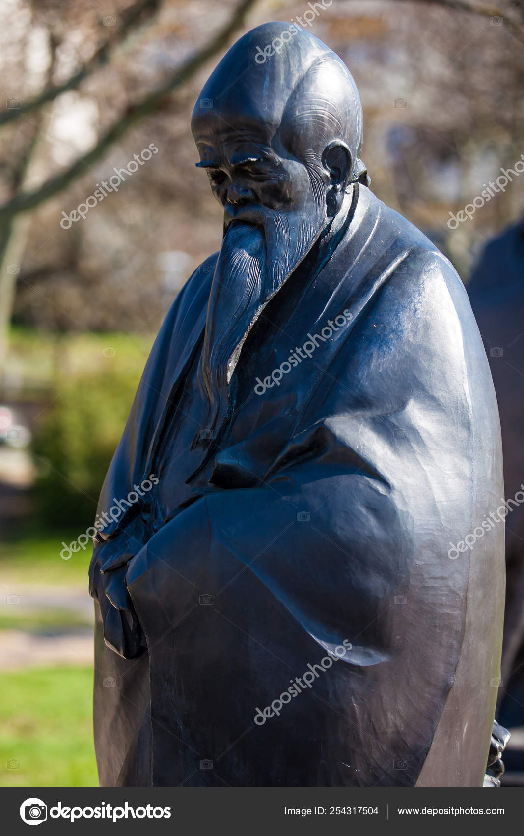 Laozi Statue