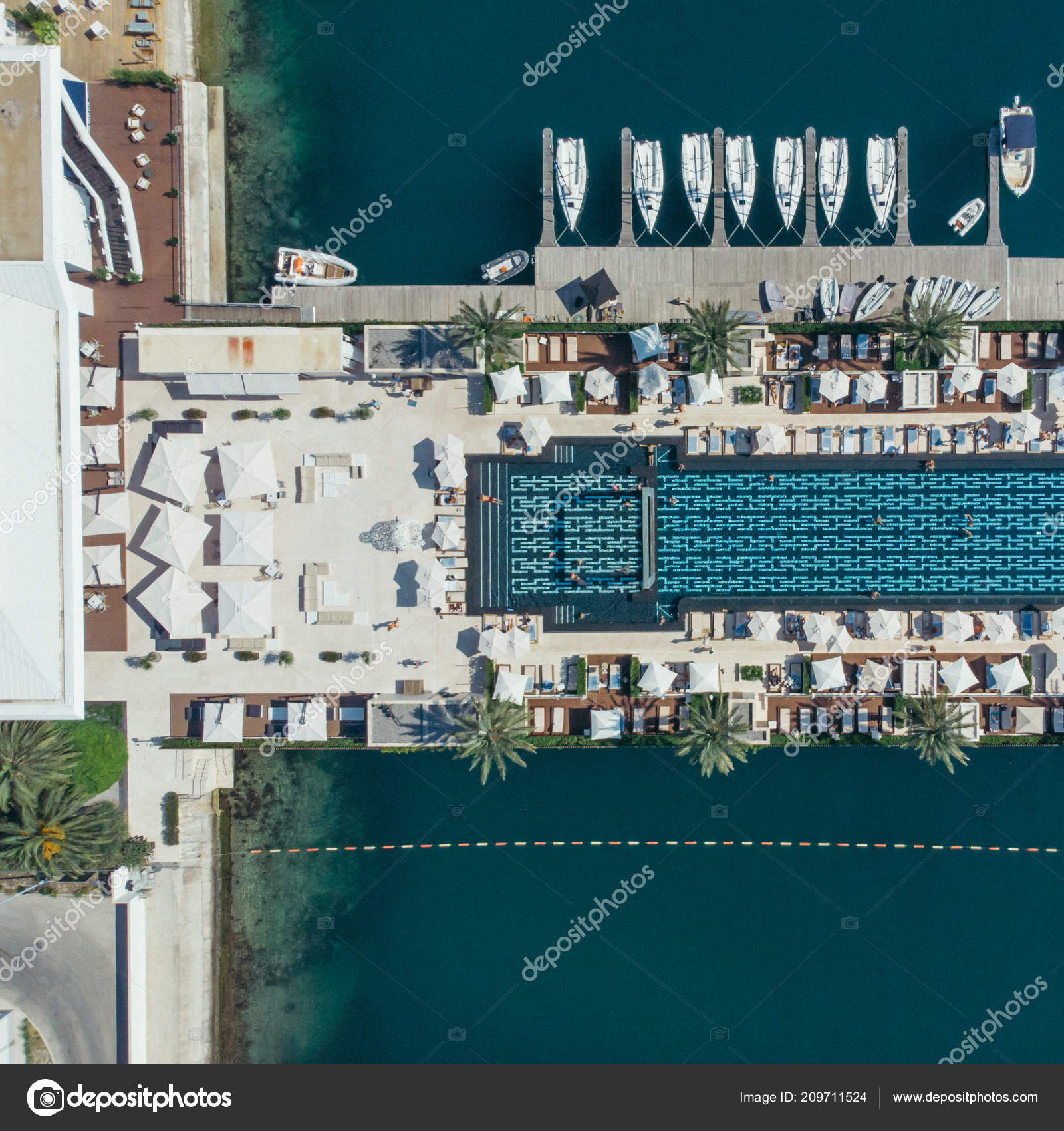 Aerial View Pool Seaside Yachts Dock Rich Life Summer Time — Stock ...