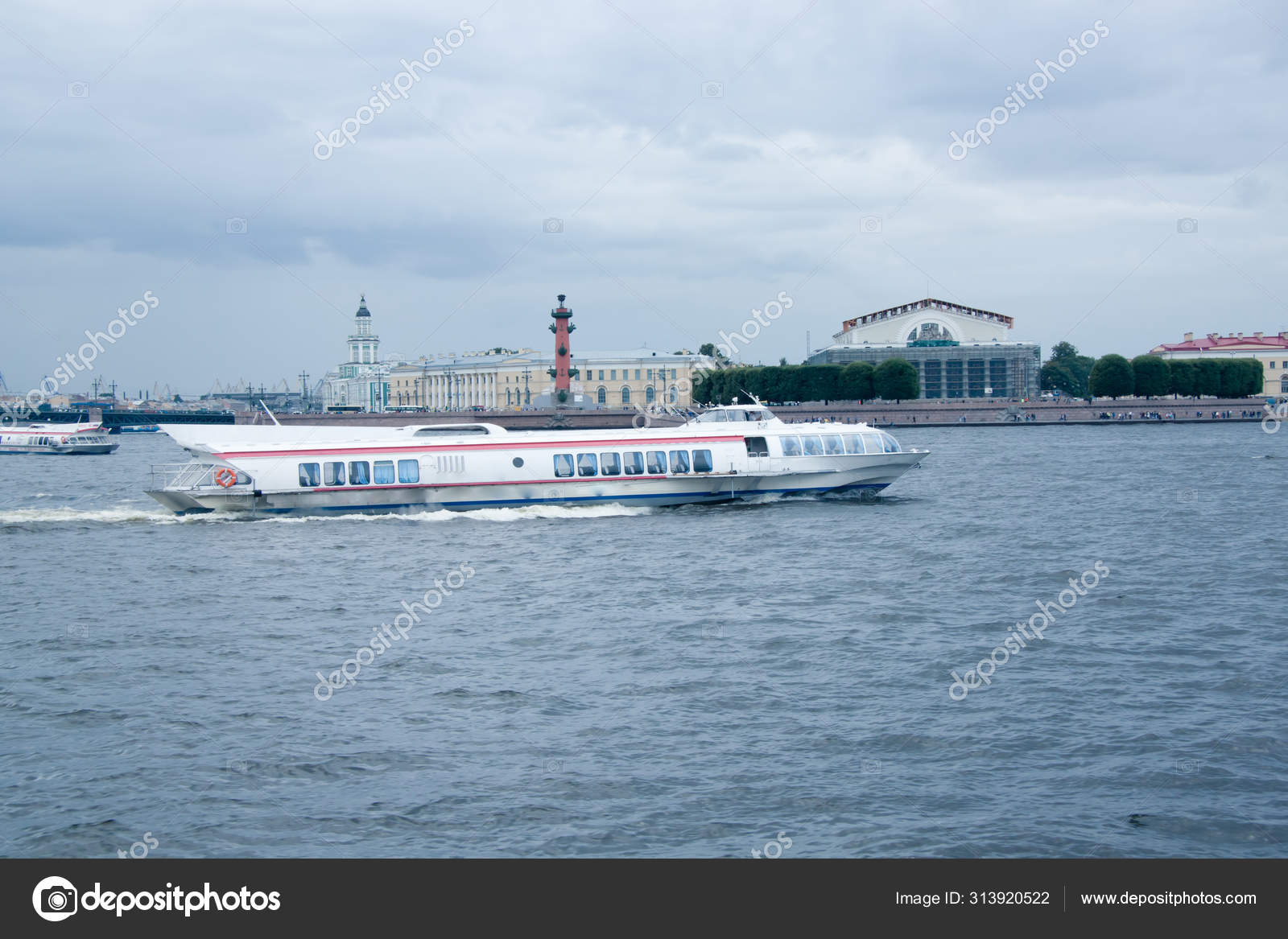 High Speed Ship Move White River Blue Sky – Stock Editorial Photo ...