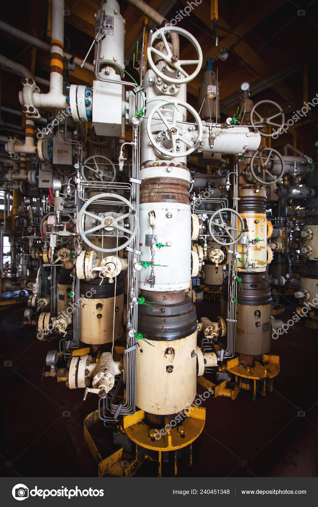 Offshore Mas Tree Wellhead Platform Controled Oil Gas Well Process ...