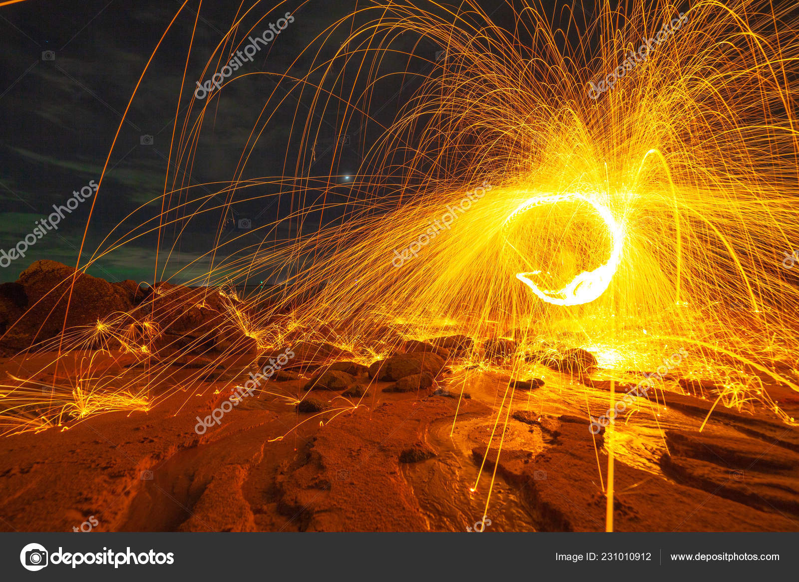 Steel Wool Fire Work Rock Cool Burning Steel Wool Fire — Stock Photo ...