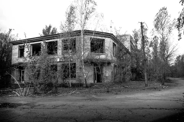 Abandoned buildings Stock Photos, Royalty Free Abandoned buildings ...