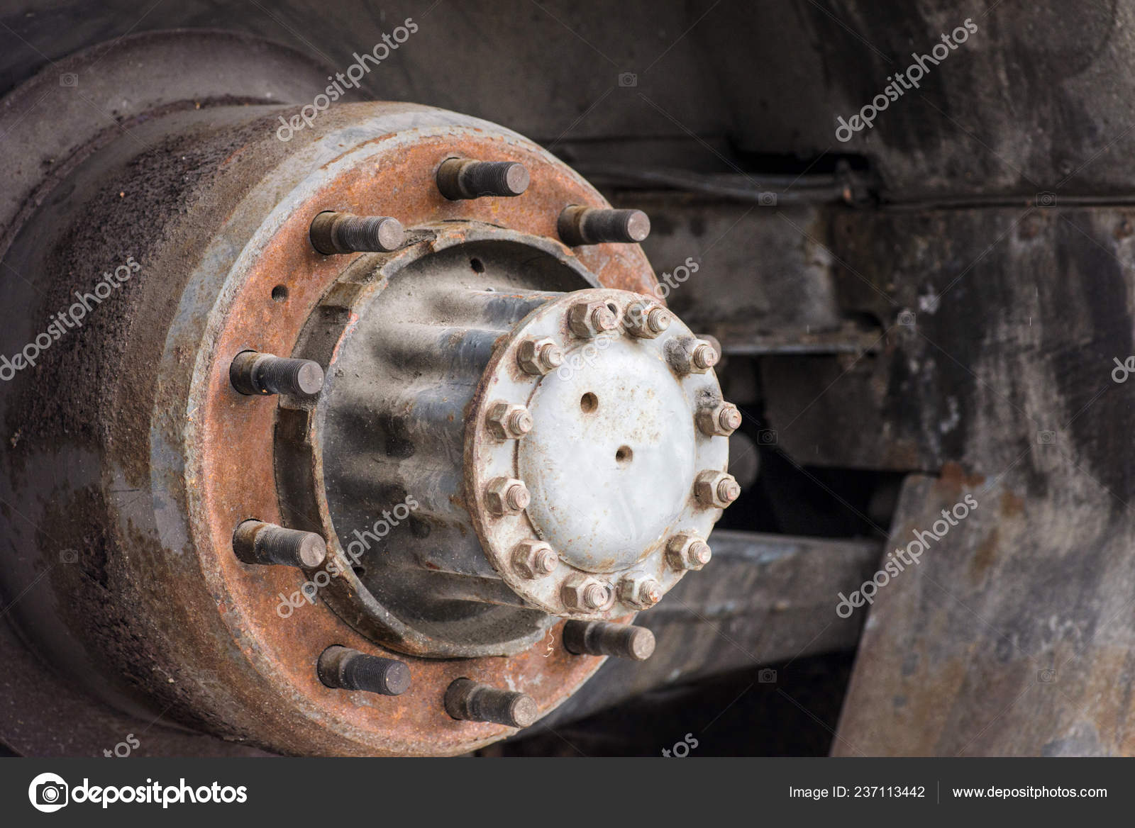 Close Old Hub Wheel Car Rust Hub Wheel Rear Wheel — Stock Photo ...