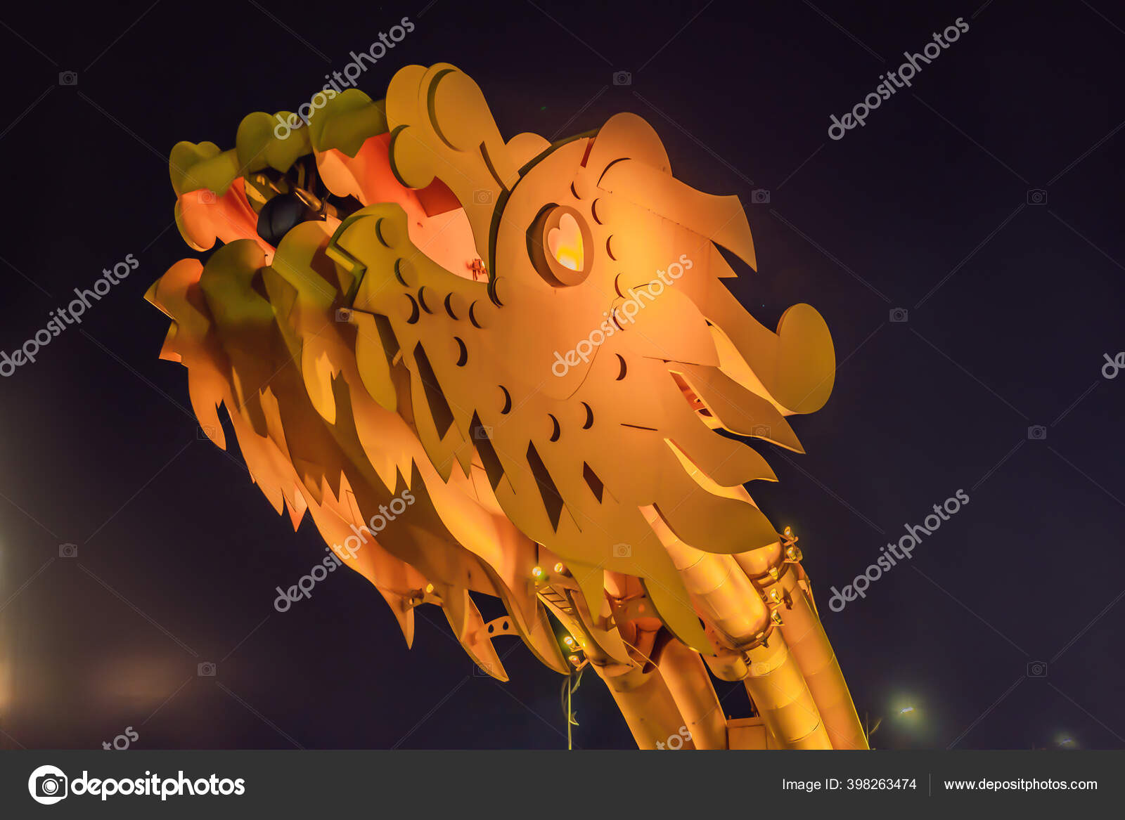Dragon River Bridge Rong Bridge in Da Nang, Vietnam Stock Photo by ...