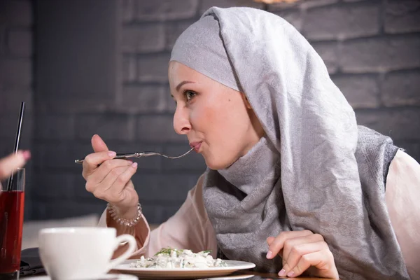 Muslim eating dinner Stock Photos, Royalty Free Muslim eating dinner ...
