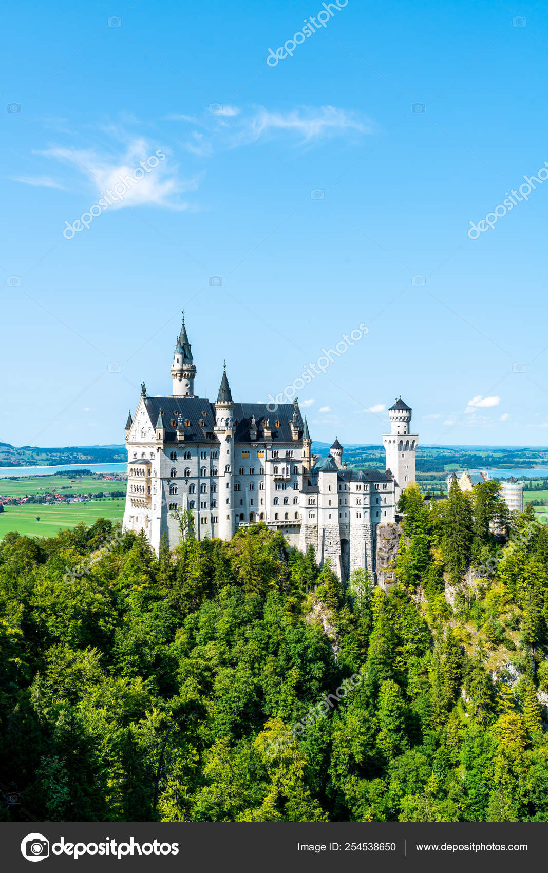 Beautiful Architecture at Neuschwanstein Castle in the Bavarian – Stock ...