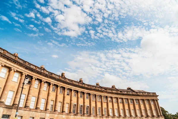 La media luna real fotos de stock, imágenes de La media luna real sin ...