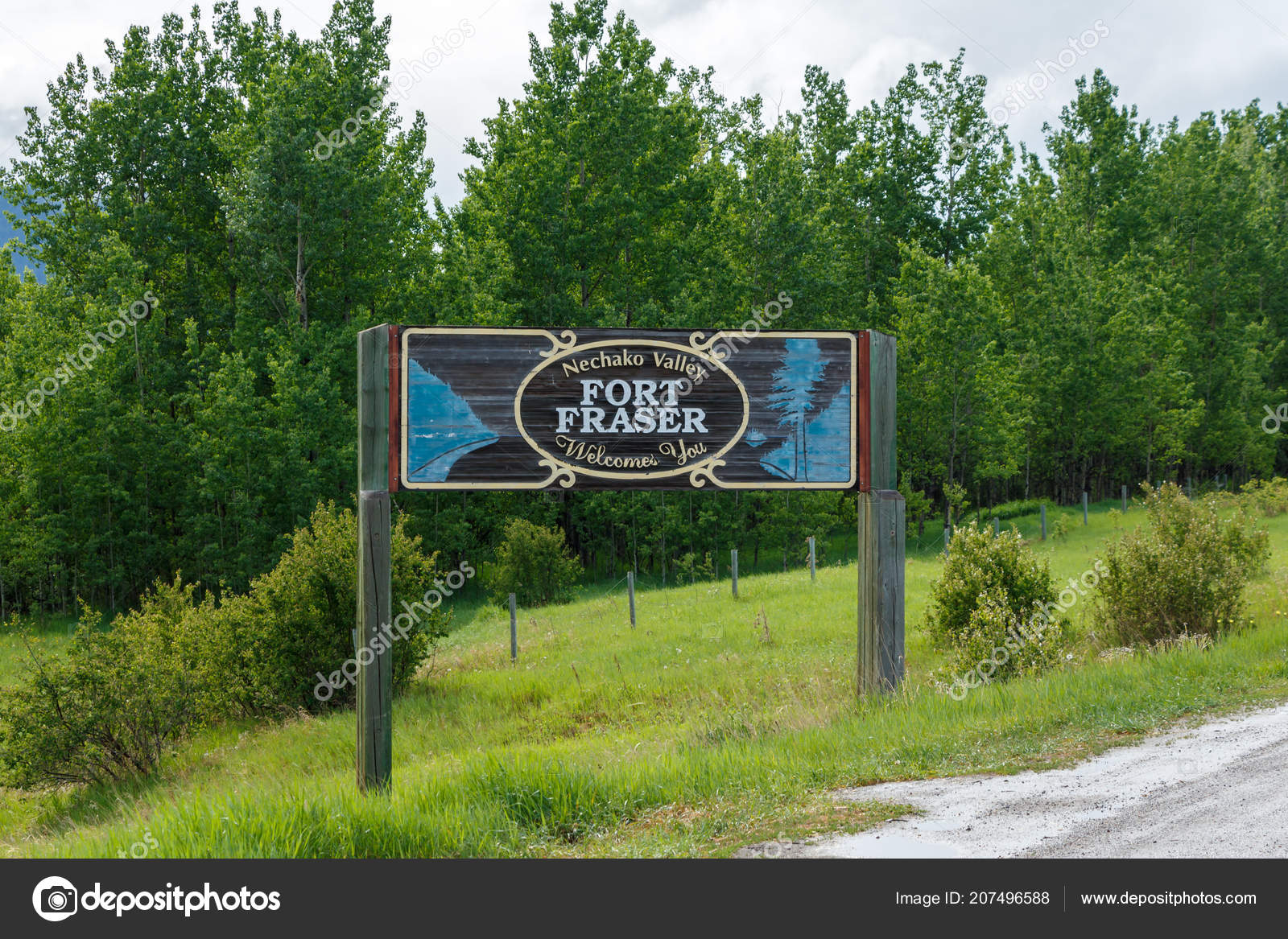 Fort Fraser, Canada - Circa 2018 : Welcome to Fort Fraser Sign — Stock ...
