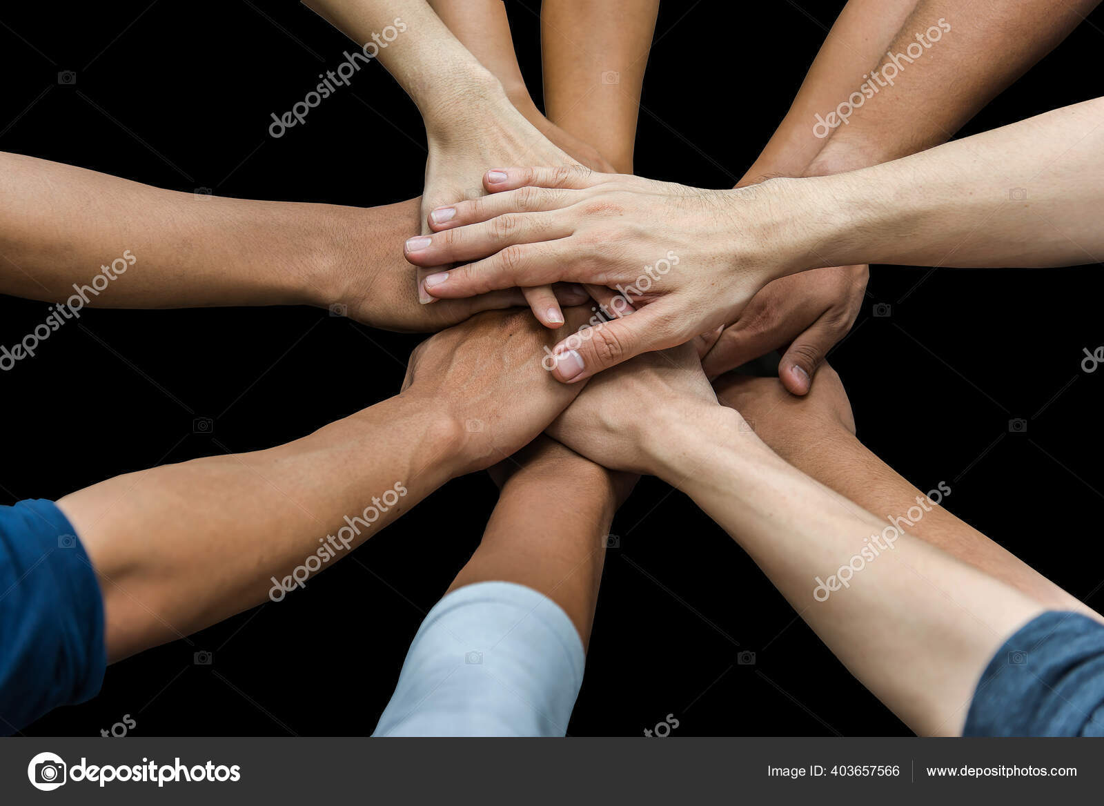 Imagen Del Grupo Manos Superpuestas Contra Fondo Negro — Foto de stock #403657566 © tonjung