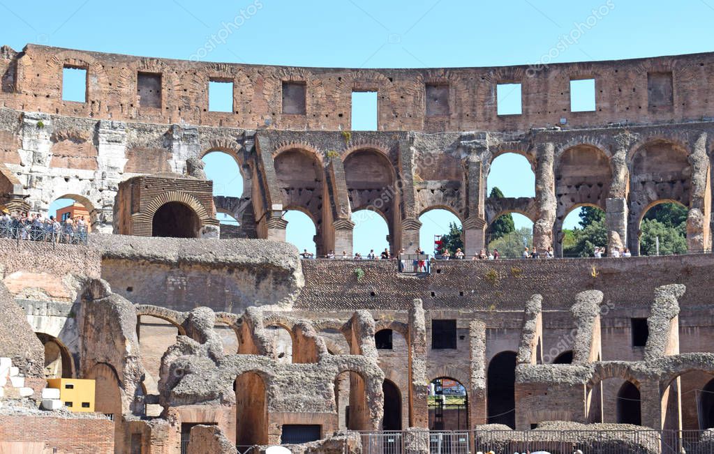 Roma Coliseo, Anfiteatro Flavio, interior, en Roma Italia 2022