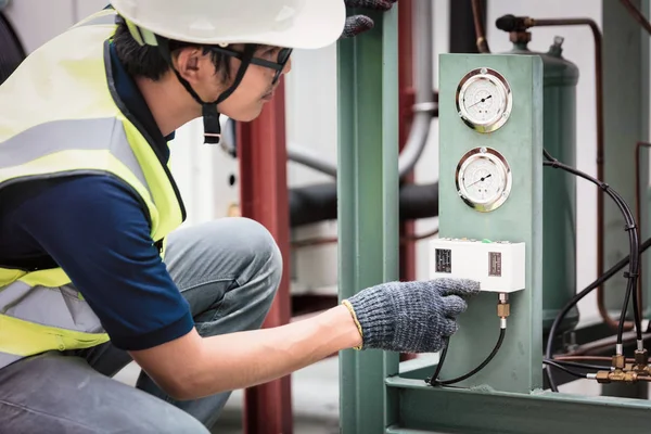 Asian Engineer and Creative of Mechanical Systems. Engineer in the jobs ...