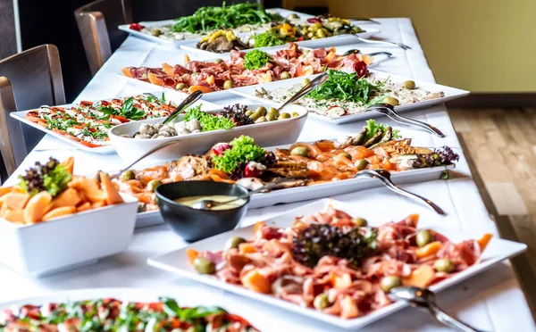 Food waste buffet Stock Photos, Royalty Free Food waste buffet Images ...