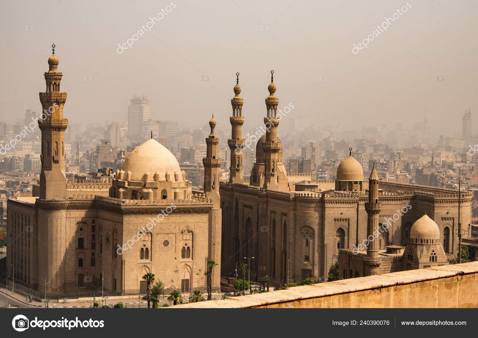 The great Mosques of Sultan Hassan and Al-Rifai in Cairo - Egypt ...