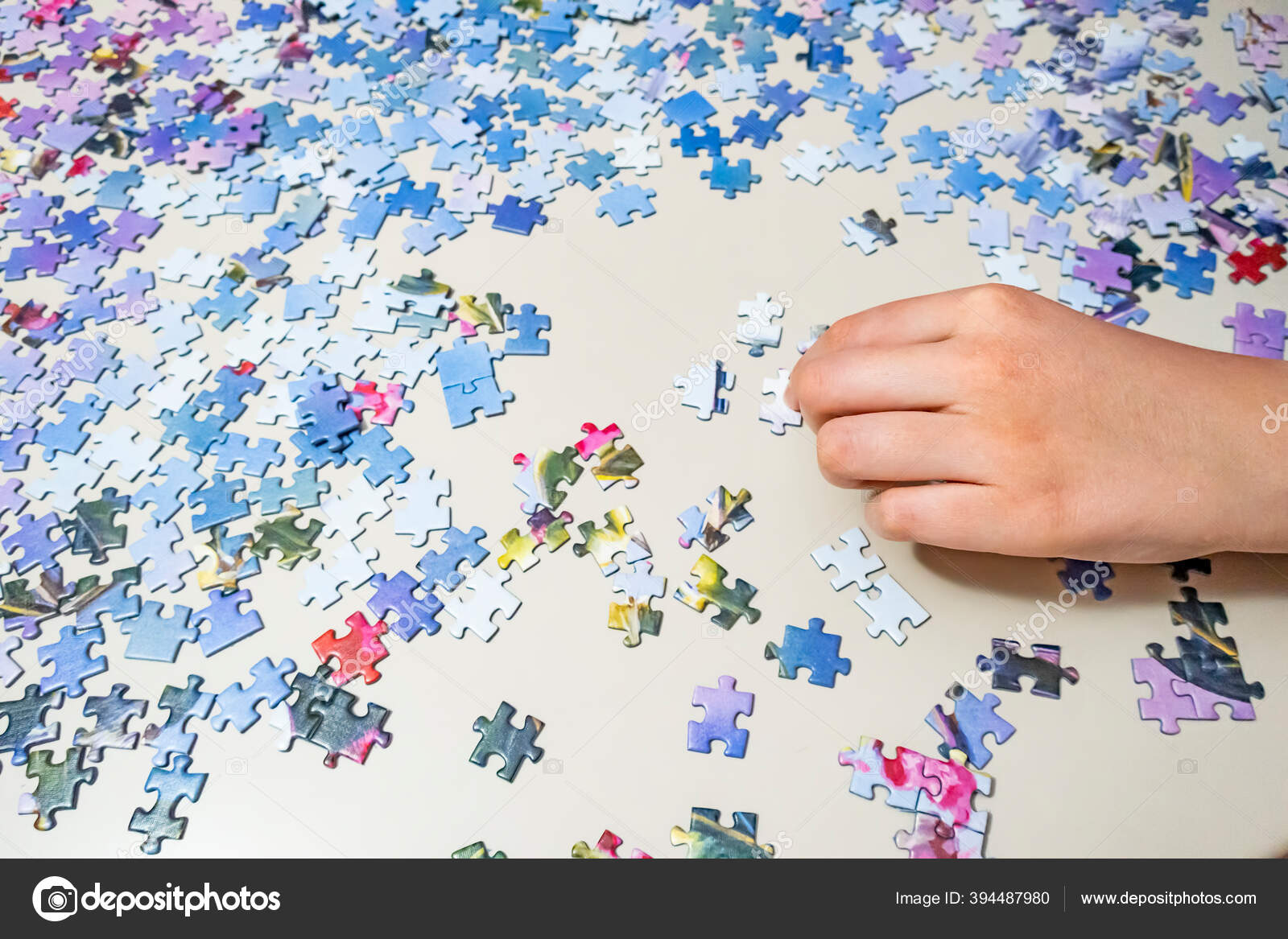 Close Hands Holding Puzzle Pieces — Stock Photo © yskandag #394487980
