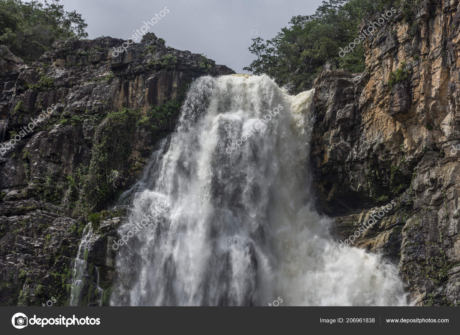 Landscape Big Beautiful Waterfall Nature Chapada Dos Veadeiros Goias ...