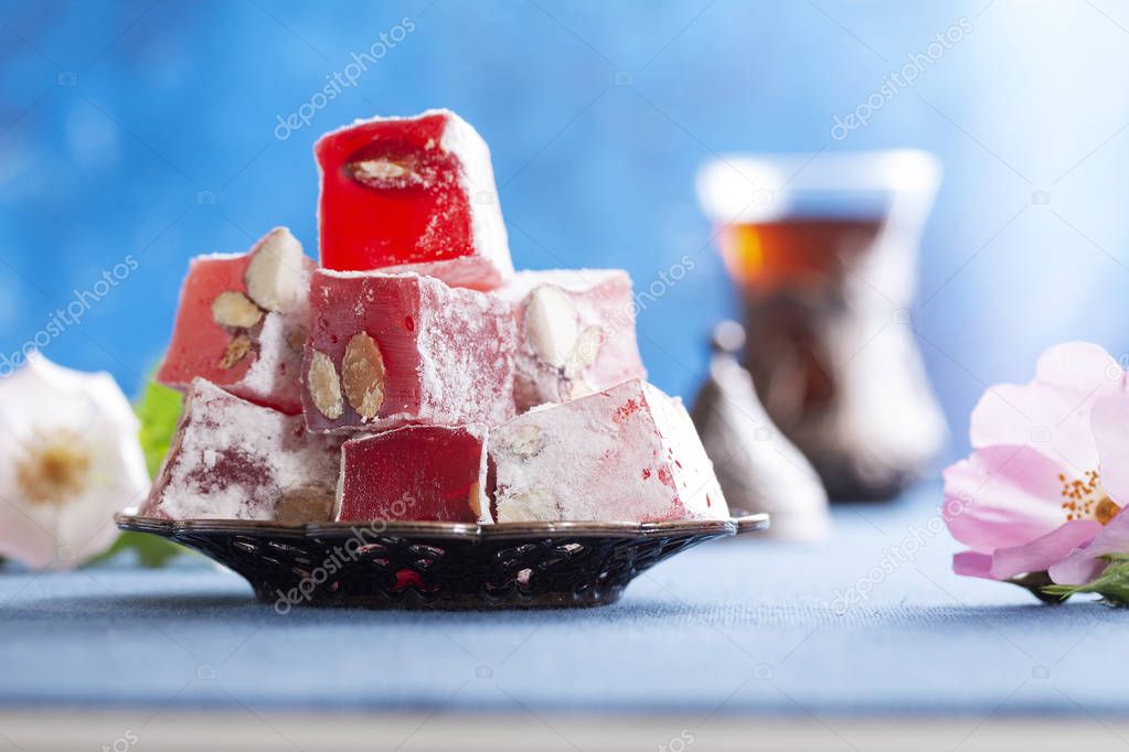 dulces turcos originales en la mesa 2024