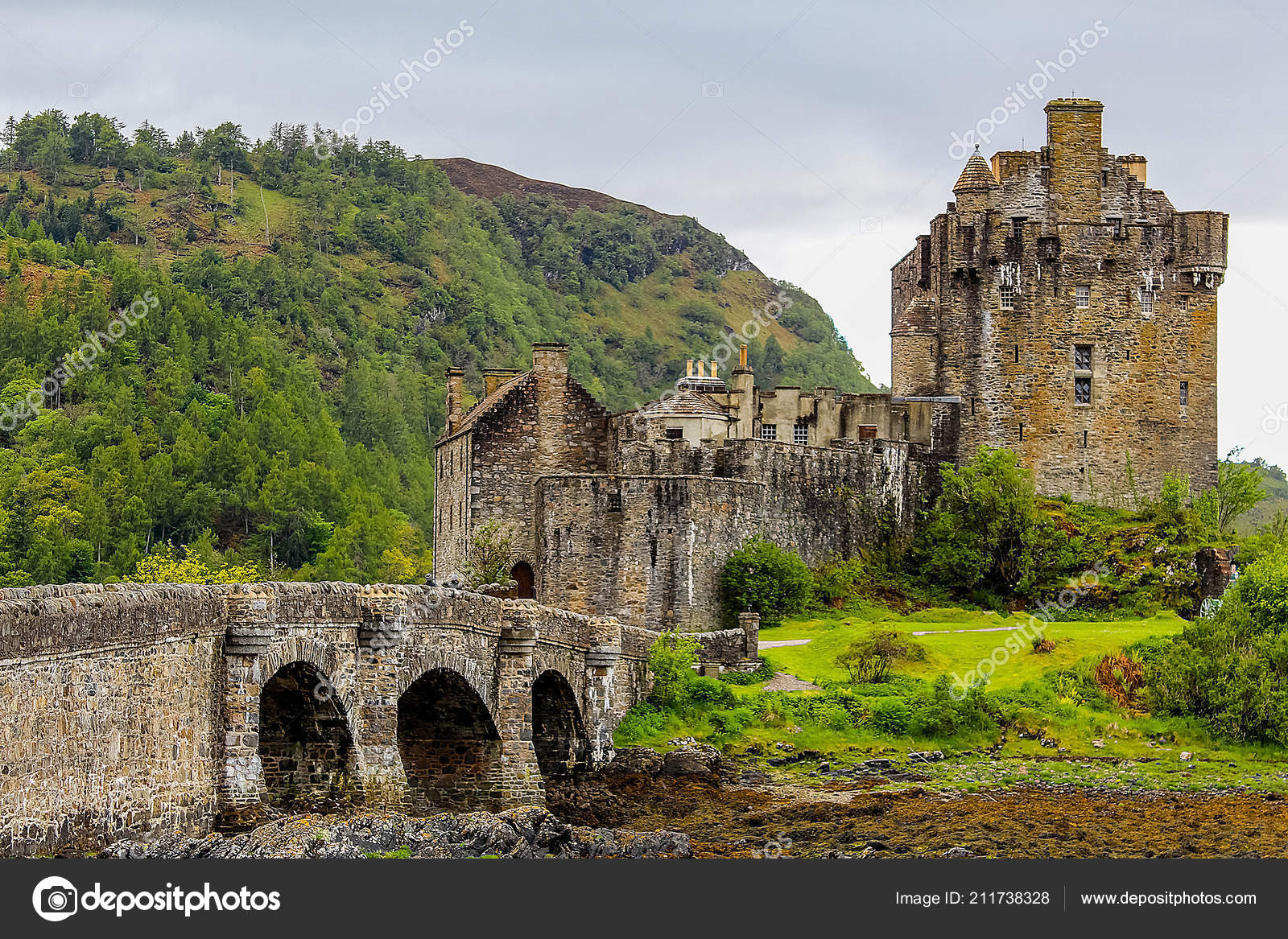 Eilean Donan Castle Scotland Castle Founded Thirteenth Century Became ...