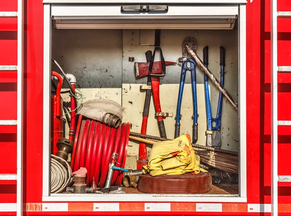 Gabinete de manguera de fuego fotos de stock, imágenes de Gabinete de ...