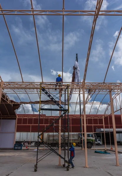 23 Tensile fabric structure installation Stock Photos, Tensile fabric ...