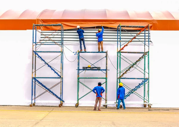 23 Tensile fabric structure installation Stock Photos, Tensile fabric ...